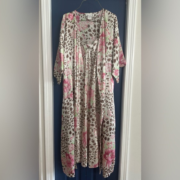Enchanted | Intimates & Sleepwear | Nwot Enchanted Floral Animal Print ...